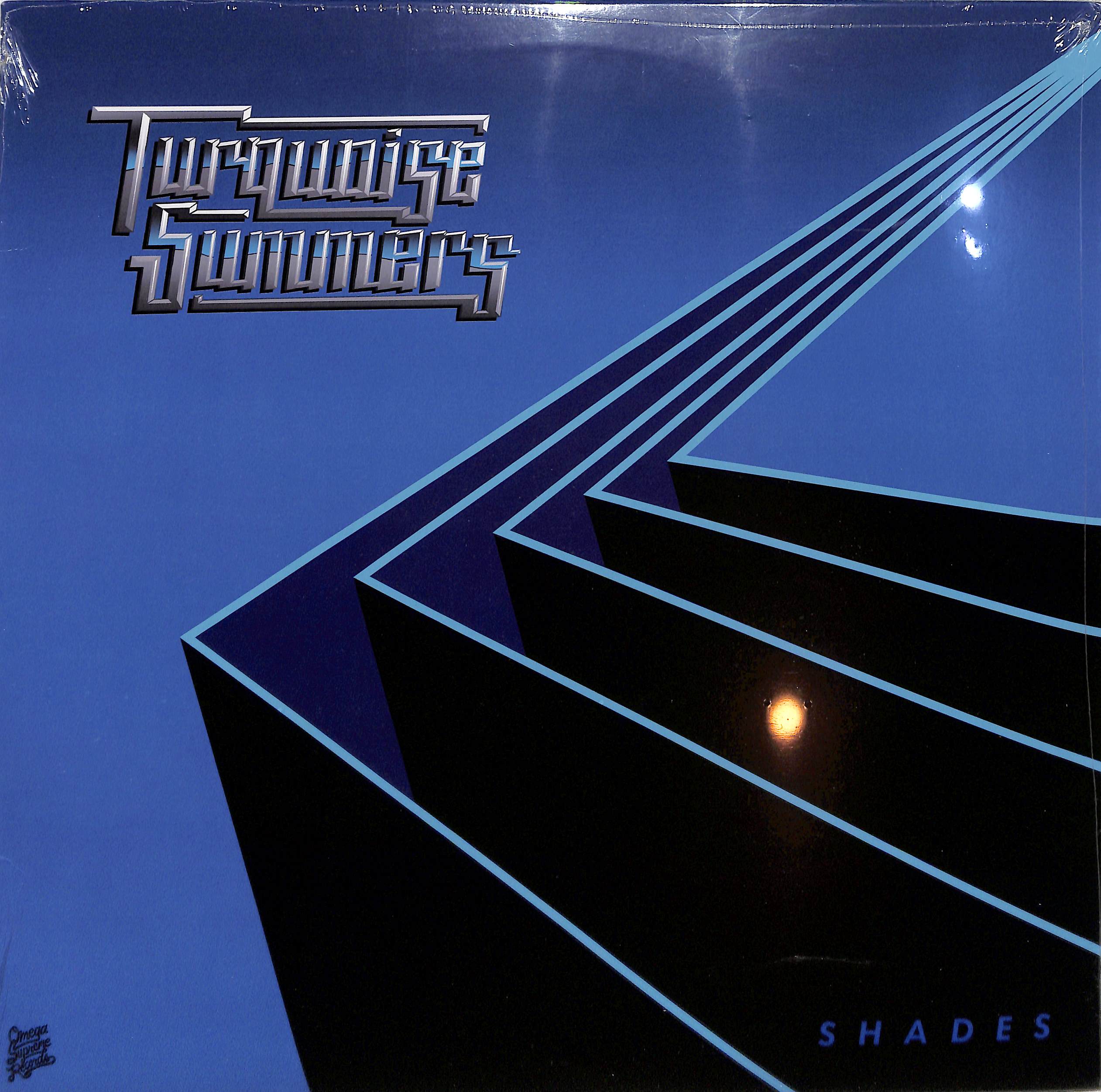 Shades by Turquoise Summers | PosseCut.com